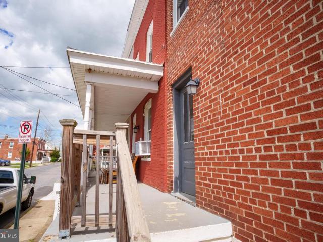 24 Hamilton Avenue