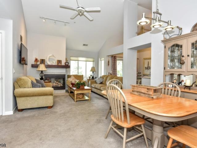 24 Harker Hill Dr