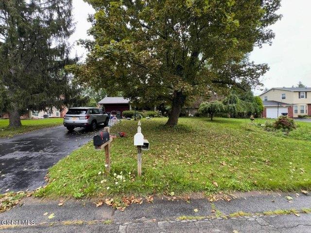 24 Harper Dr, Pittsford, NY 14534