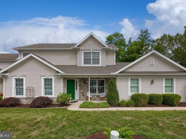 24 Hemlock Dr, Marietta, PA 17547