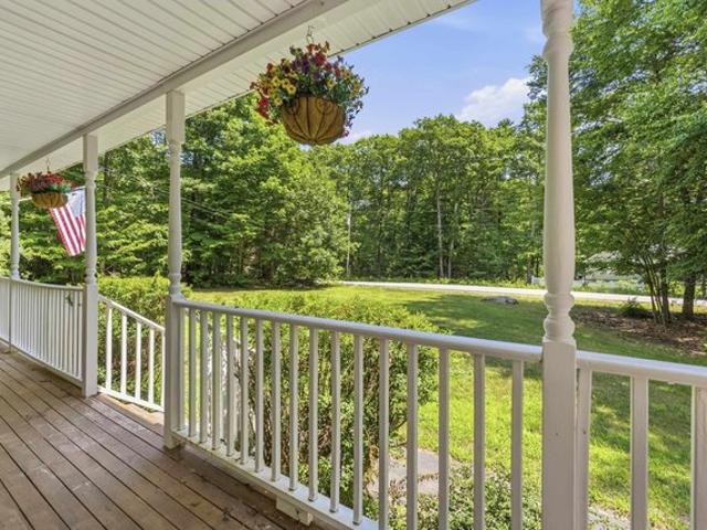 24 Heritage Dr, Berwick, ME 03901