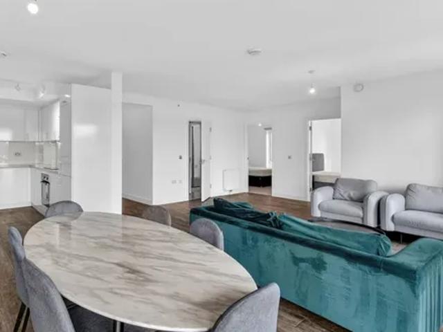 24 Holt Road, London, E16 2DX, United Kingdom | 3 bed apartment for rent #166494300 | Rentberry