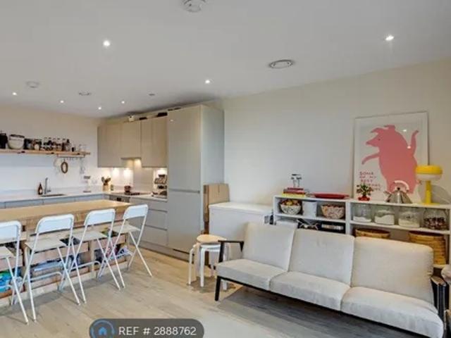24 Holt Road, London, E16 2DX, United Kingdom | 2 bed house for rent #167657014 | Rentberry