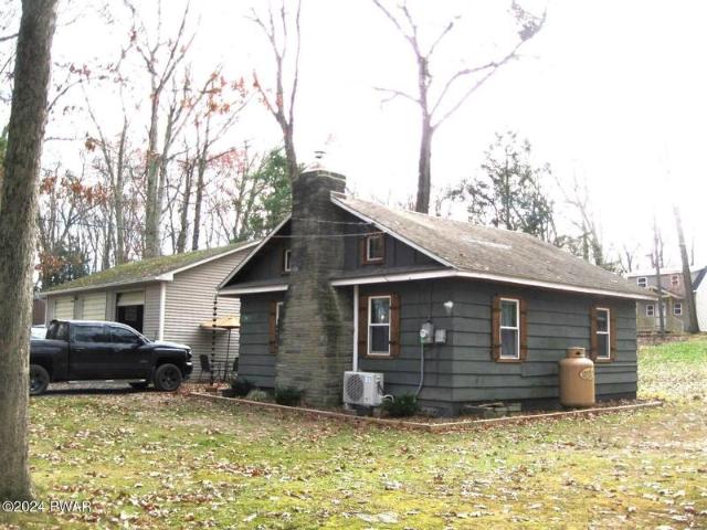 24 Holland Road, Hawley, PA 18428
