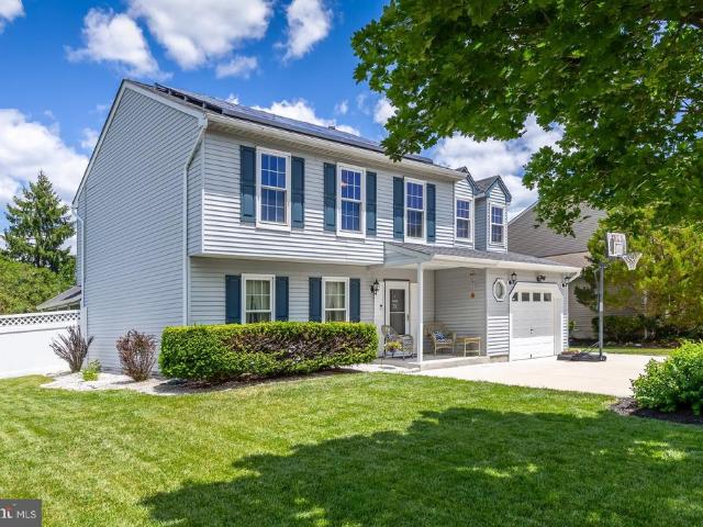 24 Hollybush Drive