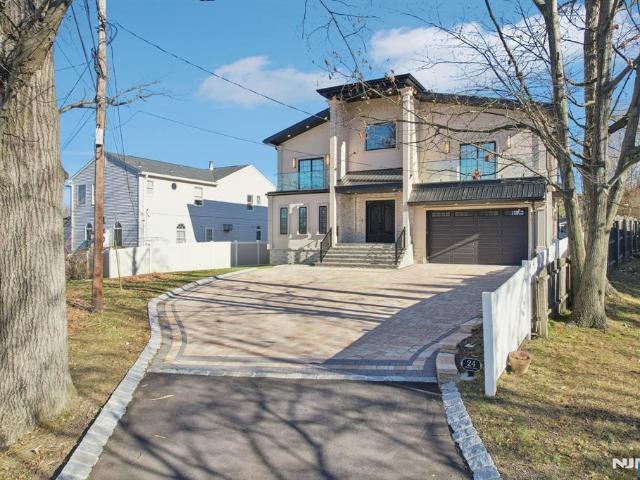 24 Holmes Ln, Wayne, NJ 07470 | MLS #26000 | Compass