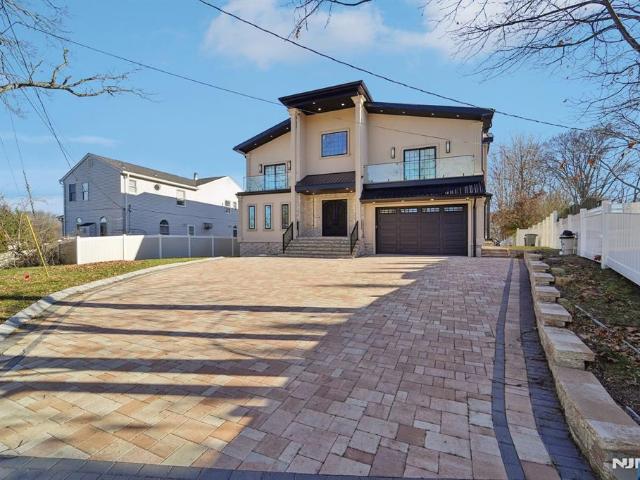 24 Holmes Lane