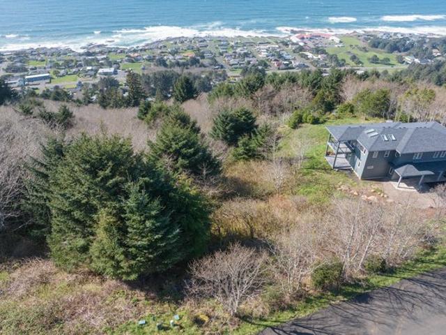 24 Horizon Hl, Yachats, OR 97498
