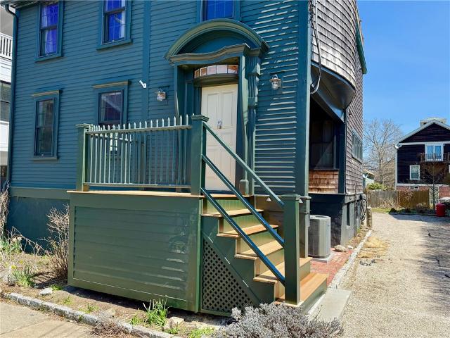 24 Houston Avenue