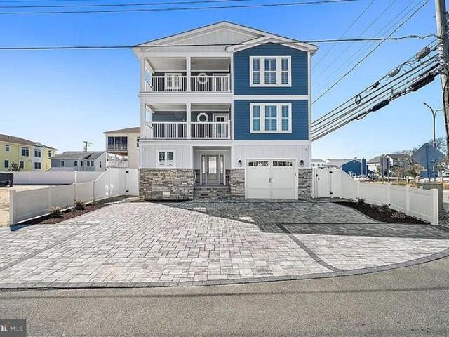 24 Houston St, Rehoboth Beach, DE 19971