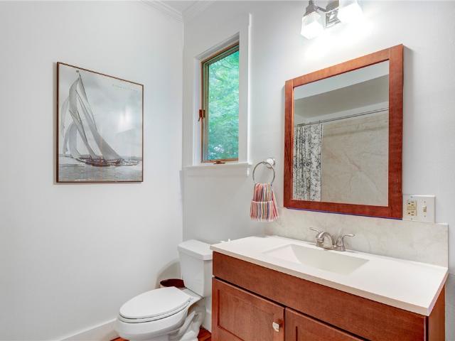 24 Hunter Ave, Newport, RI 02840 | MLS #1401