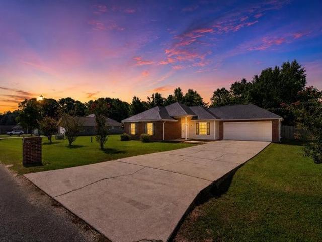 24 Hunters Trce, Picayune, MS 39466