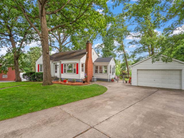 24 Indian Trail