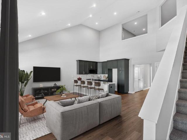 24 Ivy Lane # 86