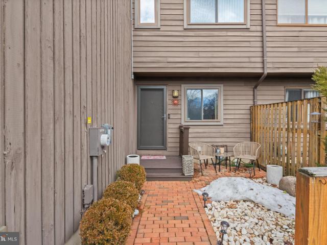 24 Jacob Ct, Ewing, NJ 08628 | Compass