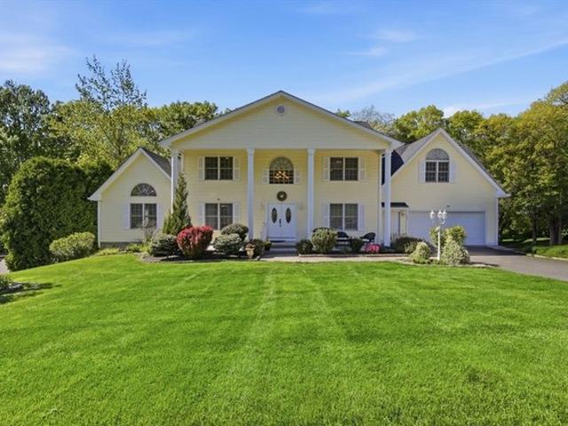 24 Jeanne Marie Dr, Westfield, MA 01085