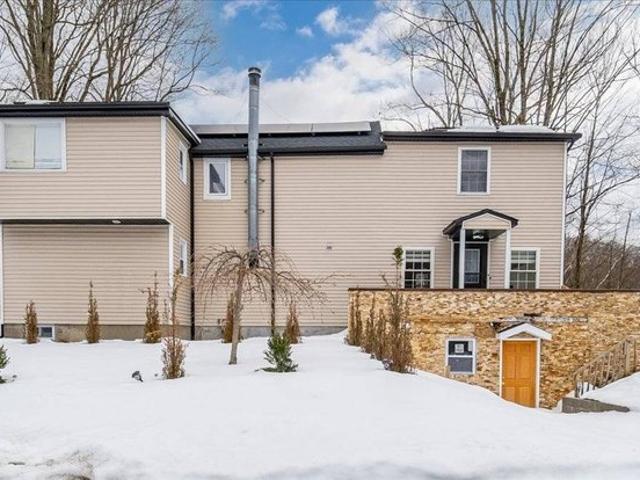 24 Johnsontown Rd, Sloatsburg, NY 10974
