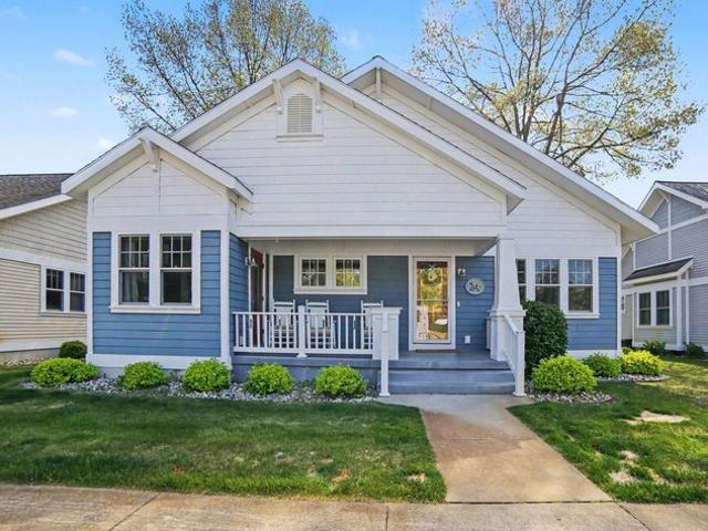 24 Kenneth St, Pentwater, MI 49449