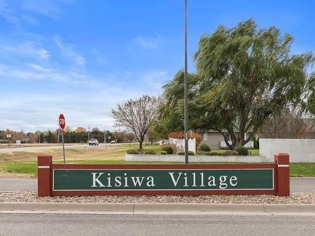 24 Kisiwa Ct, Hutchinson, KS 67502