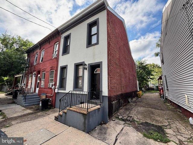 24 Klagg Ave, Trenton, NJ 08638