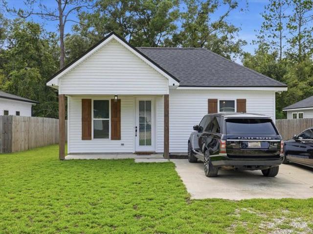 24 L M St, Crawfordville, FL 32327