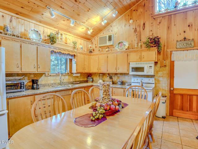 24 Lakeside Drive