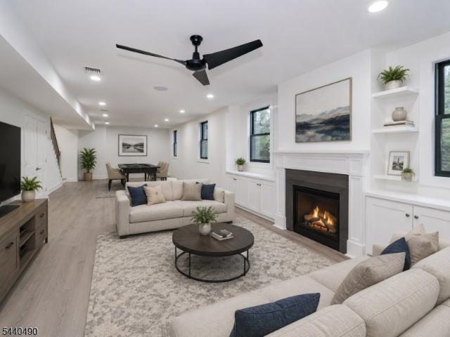 24 Lathrop Ave