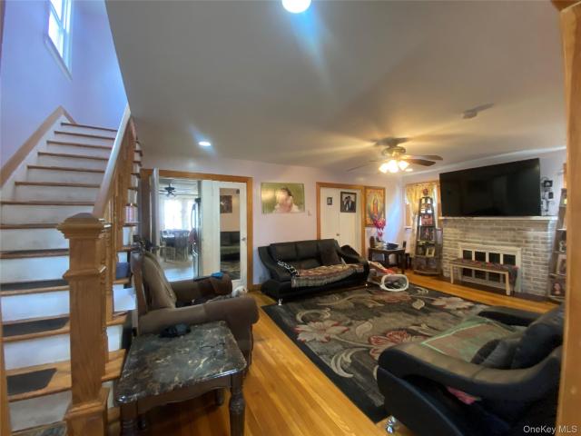 24 Lent Avenue
