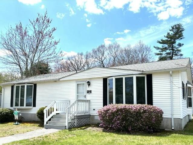 24 Leisurewoods Dr Unit 84, Rockland, MA 02370