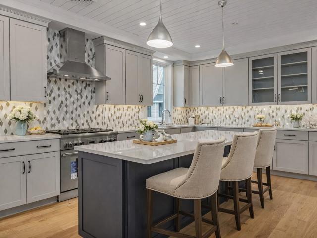 24 Little Bay Dr, Dover, NH 03820 | MLS #5078