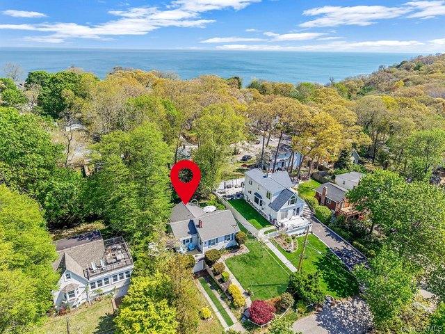 24 Locust Ave, Wading River, NY 11792