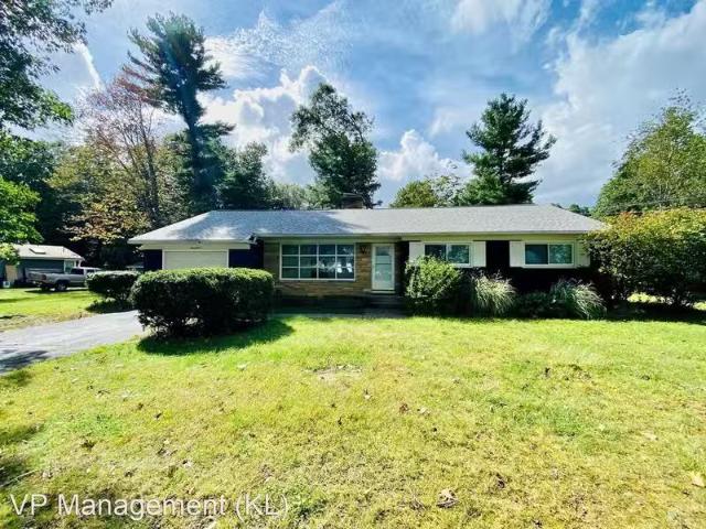 24 Llewellyn Dr