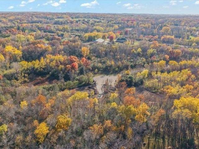 24 Lynn Ct, Credit River, MN 55372