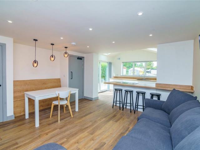 24 Malvern Road, Newsome, Huddersfiel.