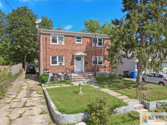 24 Maple Rd, Iselin, NJ 08830