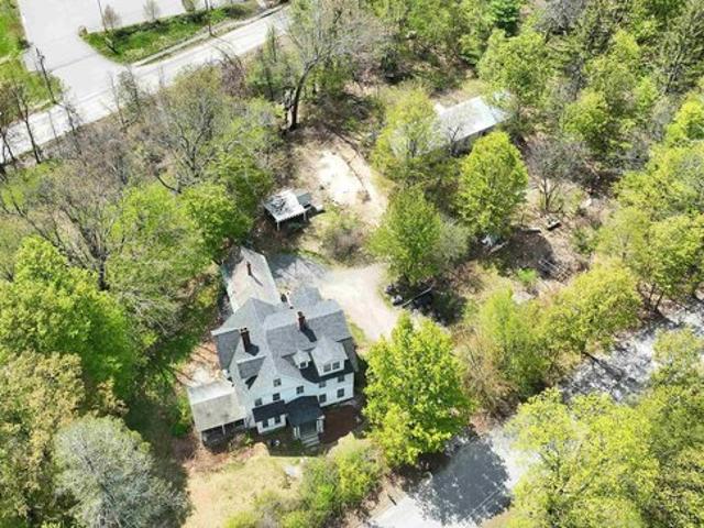 24 Maple St, Milford, NH 03055