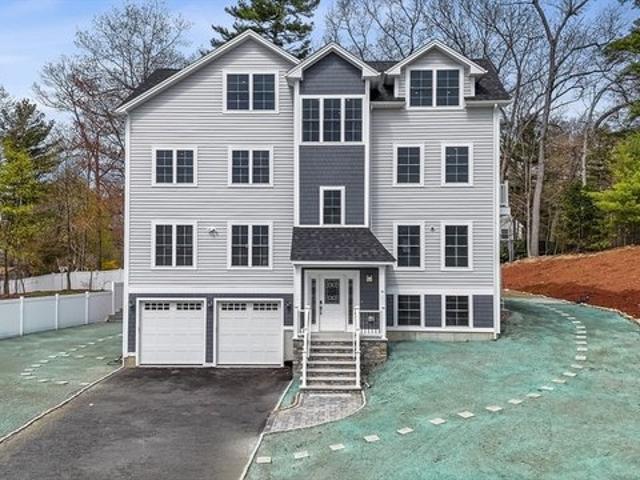 24 Marion St, Walpole, MA 02081