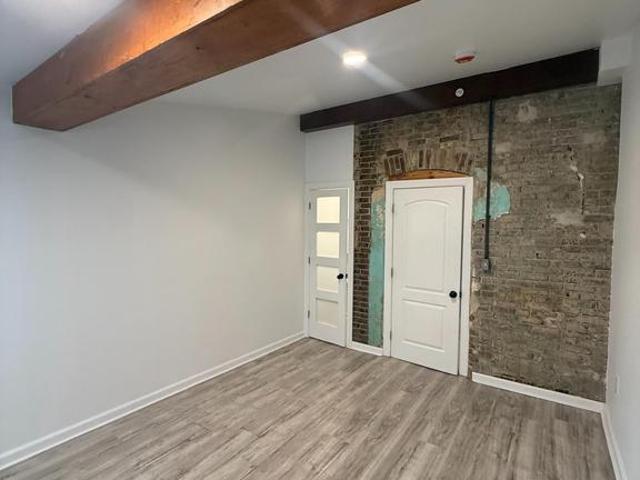 24 Marshall Avenue # 3