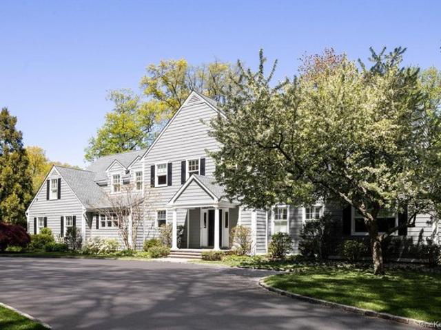 24 Matinecock Farms Rd, Glen Cove, NY 11542
