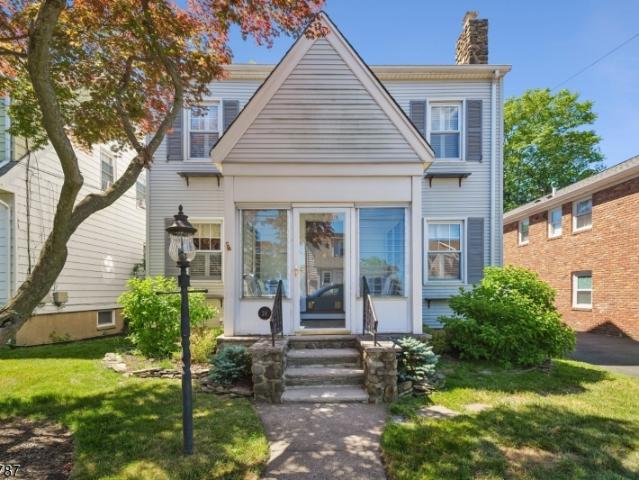 24 Meeker Pl