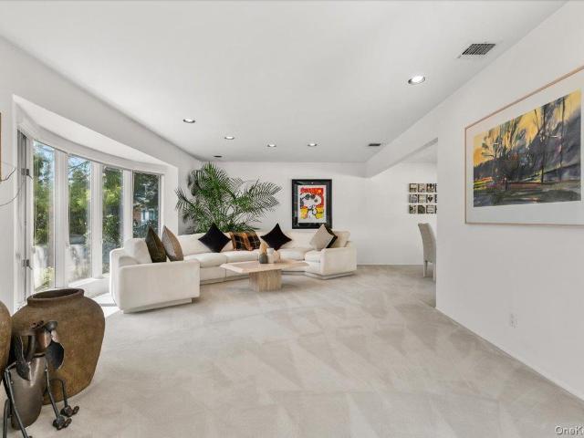 24 Mesa Road