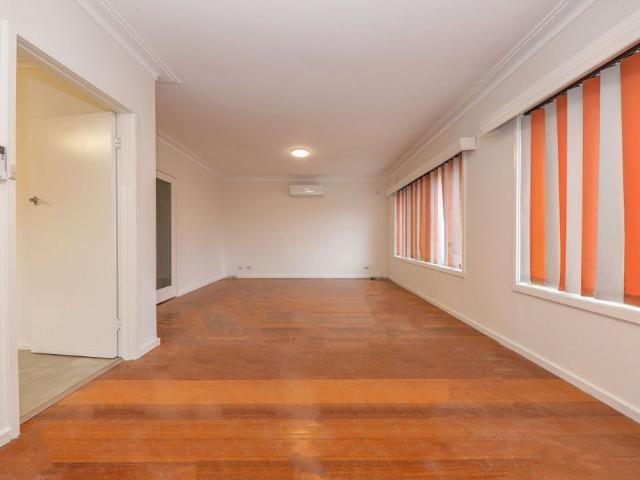 24 Middleborough Road
