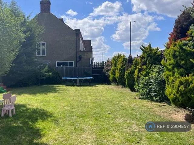24 Mossville Gardens, London, SM4 4DG, United Kingdom | 5 bed duplex for rent #168185854 | Rentberry