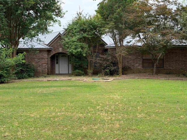 24 Mountain Air Dr