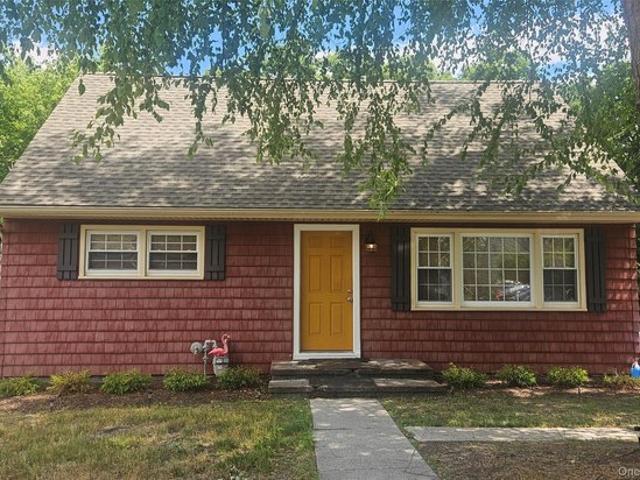 24 Mountain Ave, Middletown, NY 10940