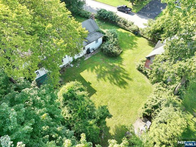 24 N Middletown Road