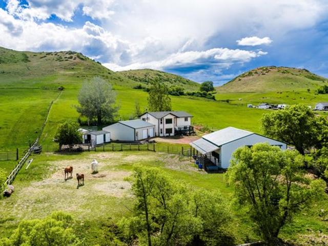 24 N Rail Rd, Banner, WY 82832