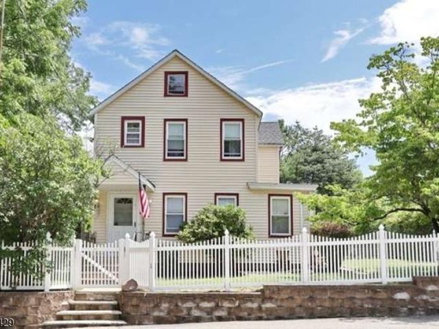 24 New St, Butler, NJ 07405