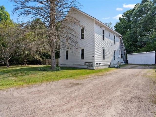 24 North St, Essex Junction, VT 05452