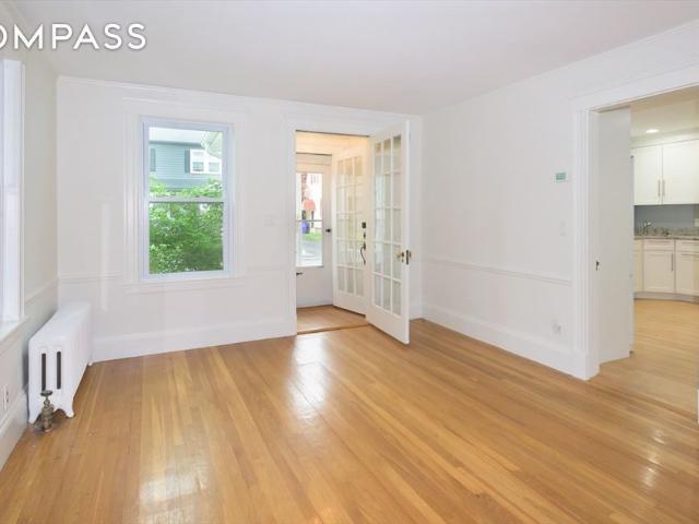 24 Oak St, Marblehead, MA